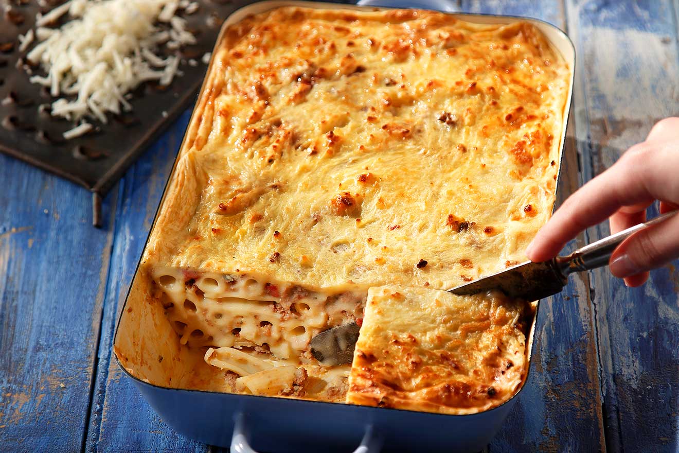 Recipe: Easy Greek pastitsio recipe (Greek lasagna with béchamel ...