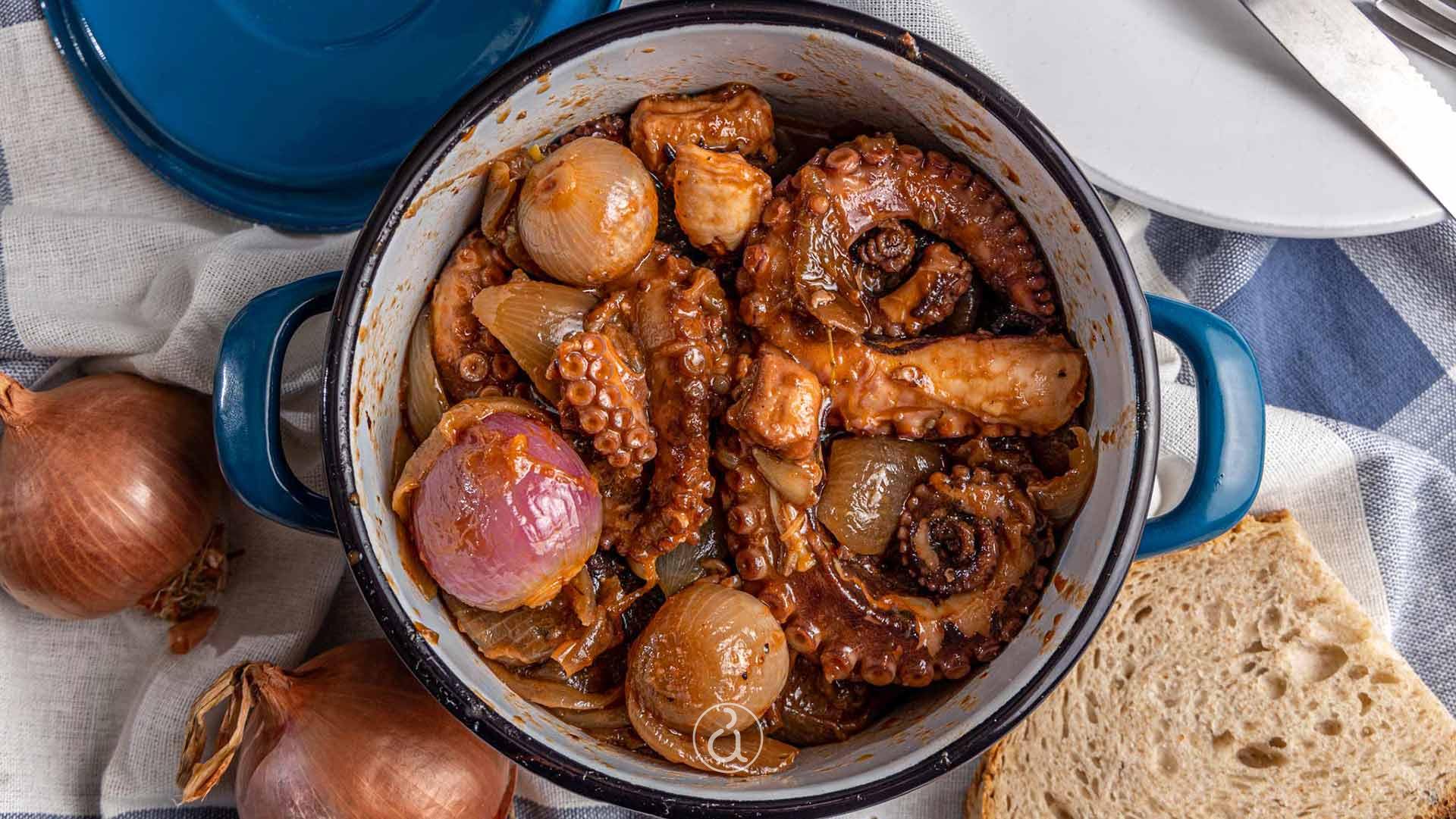 Χταπόδι κρασάτο στην κατσαρόλα | Συνταγή | Argiro.gr