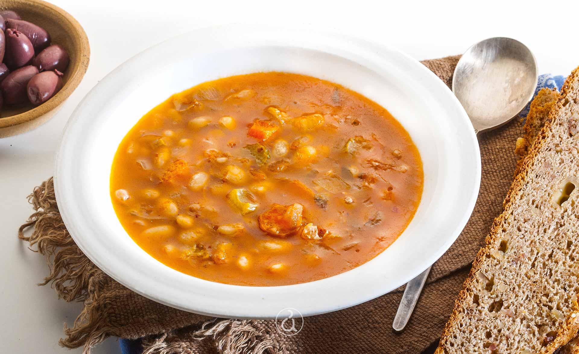 Συνταγή: Φασολάδα με λουκάνικο - Argiro.gr - Argiro Barbarigou