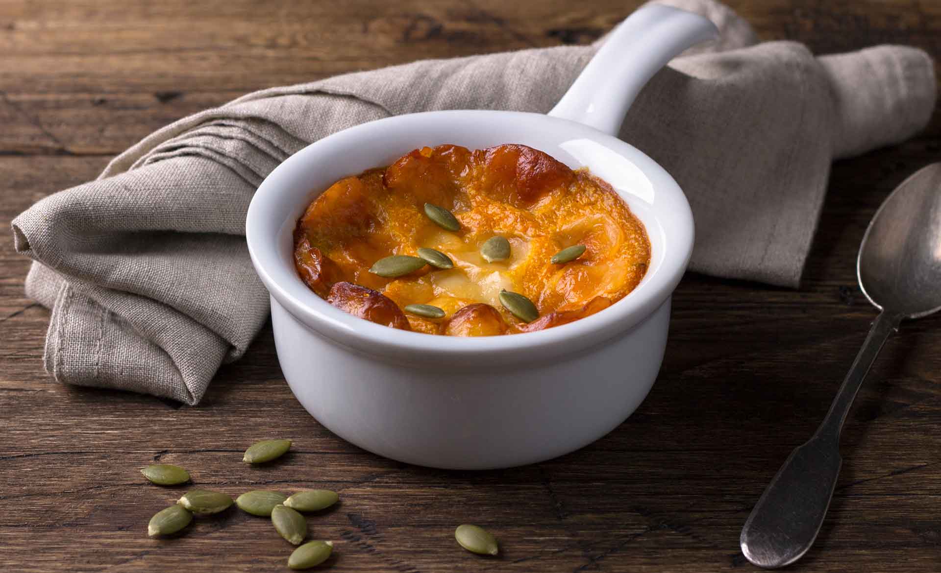 Συνταγή: Σουφλέ τυριού με πουρέ γλυκοπατάτας - Argiro.gr - Argiro ...